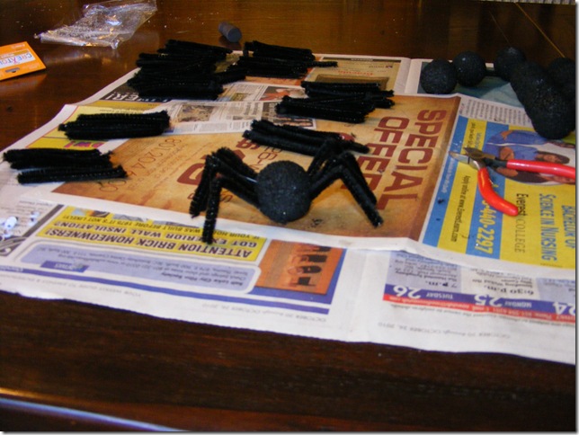 Houseful of Handmade: Spider Magnets